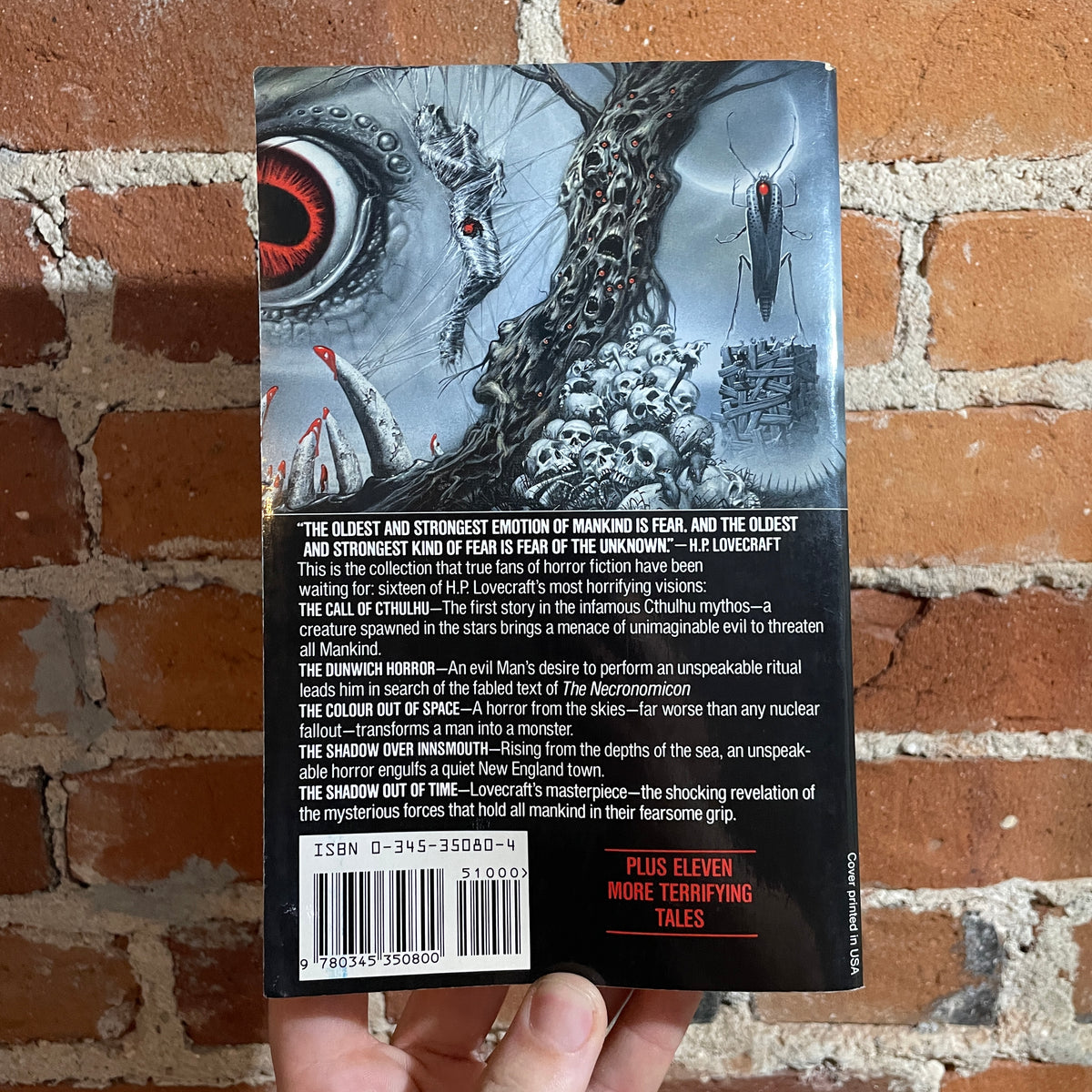 The Best of H.P. Lovecraft: Bloodcurdling Tales of Horror and the Maca ...